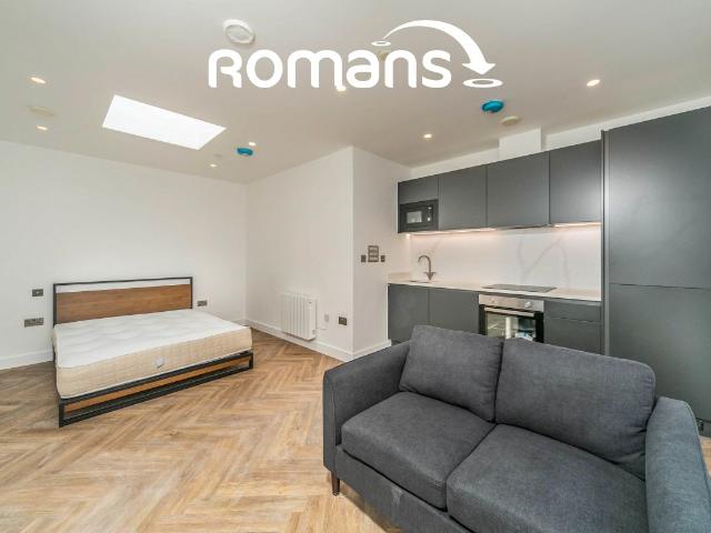 Market Place, Reading, Berkshire RG1, Studio to rent, £1,200 pcm | PrimeLocation