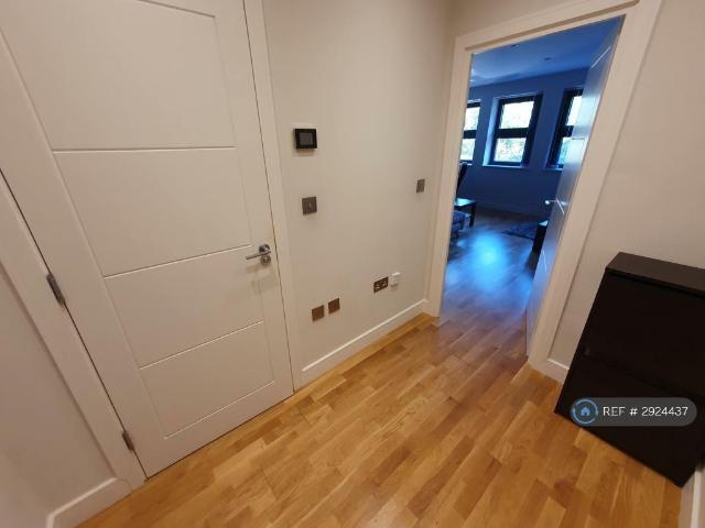 Market Place, Reading, RG1 Studio to rent £1,050 pcm £242 pw