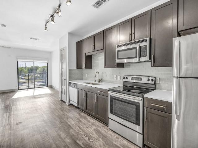 Markethaus 3700 3 Bedroom Apartment for Rent at 3700 Mapleshade Ln, Plano, TX 75075