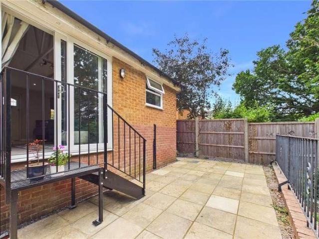 Marketing Card The Annexe, Clay Close, Tilehurst, Reading, RG31