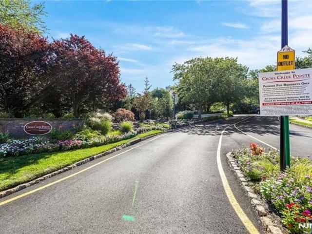 Markham Cir Unit,englewood, Condo For Sale
