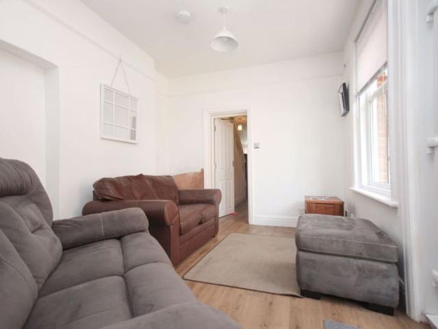 Markham Road, Bournemouth, BH9