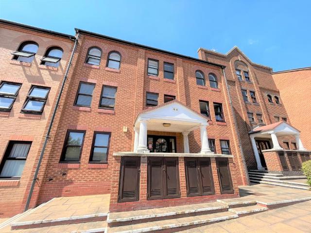 Marks Court, Southend on Sea SS1 1 bed ground floor flat to rent £1,050 pcm £242 pw