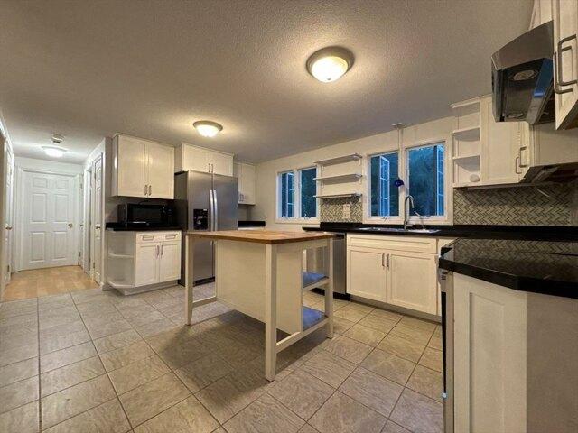 Marlboro Rd, Southborough, Home For Sale