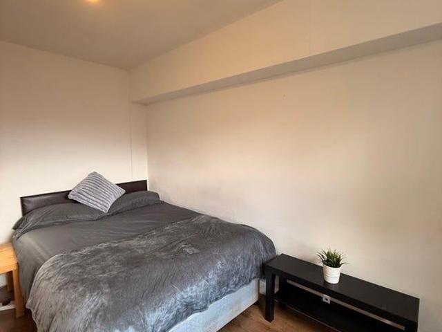 Marlborough Avenue, London E8, Room to rent, £975 pcm | PrimeLocation