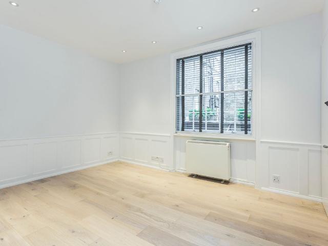 Marlborough Court, Carnaby W1F, Studio to rent, £2,167 pcm | PrimeLocation