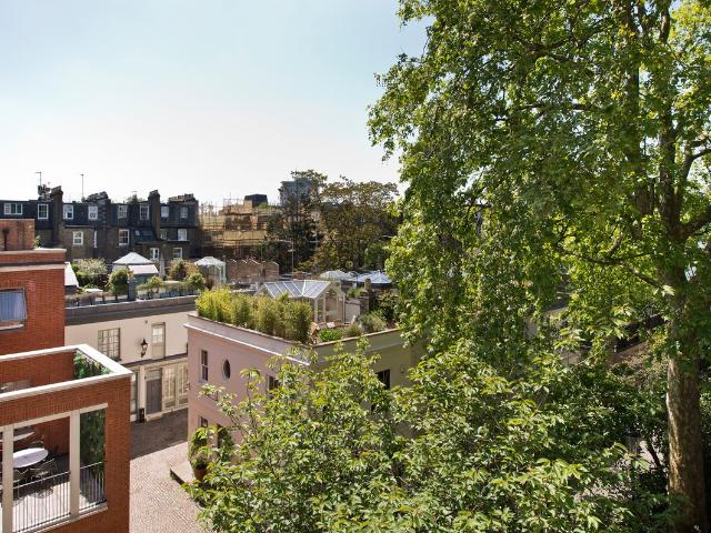 Marlborough Court, Pembroke Road, Kensington, London W8, 2 bed flat to rent, £3,500 pcm | PrimeLocation