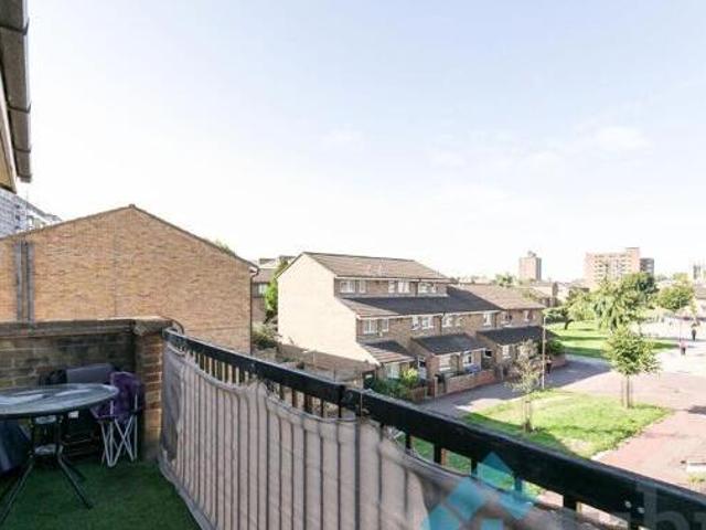 Marlborough Close, London, 2 Bedroom Flat