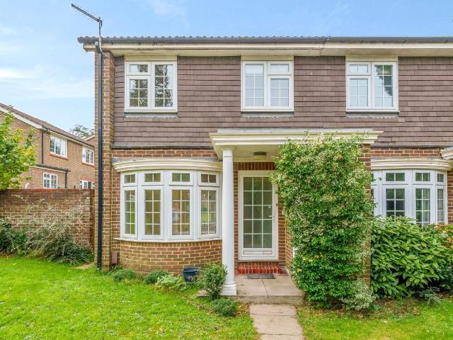 Marlborough Drive, Weybridge KT13, 3 bed end terrace house to rent, £2,500 pcm | PrimeLocation