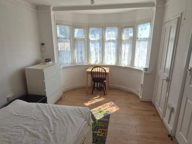 Marlborough Hill, Harrow HA1, Studio to rent, £1,300 pcm | PrimeLocation