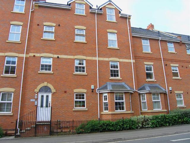 Marlborough House, Marlborough Road, Banbury OX16, 2 bed flat to rent, £1,200 pcm | PrimeLocation