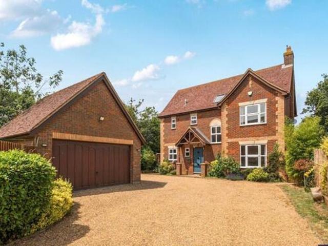 Marlborough Place, Walnut Acre, Toddington, 5 Bedroom Detached