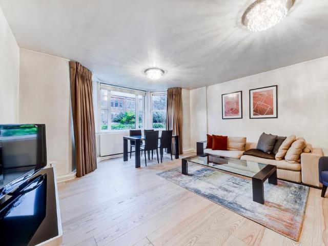 Marlborough Place, St John's Wood NW8 2 bed flat to rent £3,250 pcm £750 pw