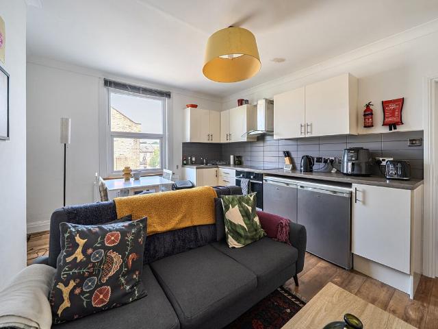 Marlborough Road, Archway, London N19, 2 bed flat to rent, £2,400 pcm | PrimeLocation