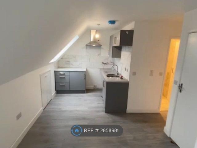 Marlborough Road, Coventry CV2, 2 bed flat to rent, £950 pcm | PrimeLocation