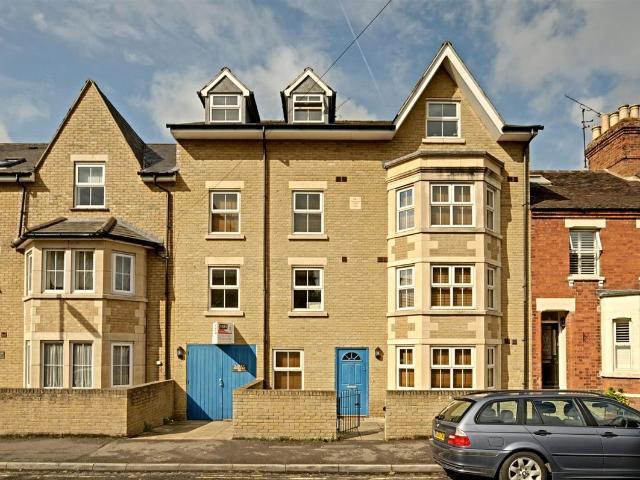 Marlborough Road, Grandpont, Oxford OX1, 1 bed flat to rent, £1,500 pcm | PrimeLocation