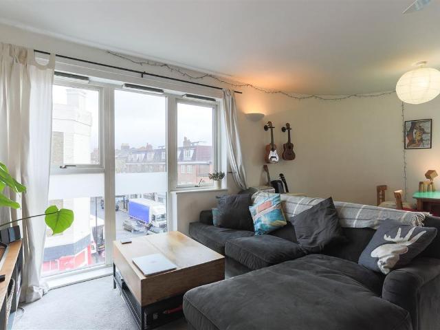 Marlborough Road, London N19, 1 bed flat to rent, £1,900 pcm | PrimeLocation