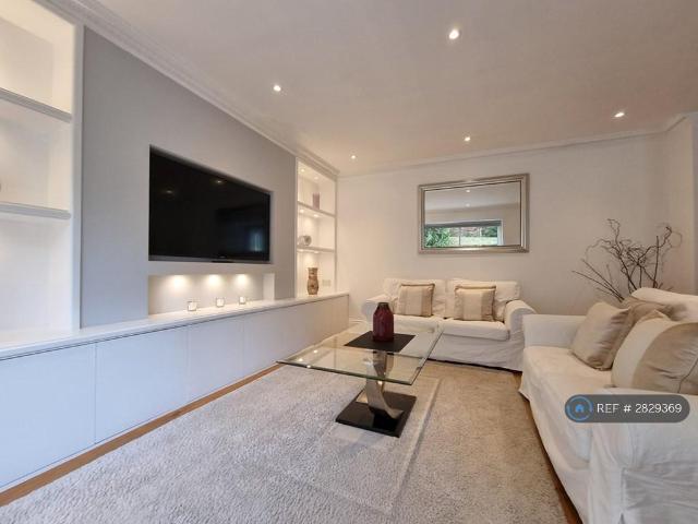 Marlborough Road, Richmond, TW10 3 bed flat to rent £5,495 pcm £1,268 pw