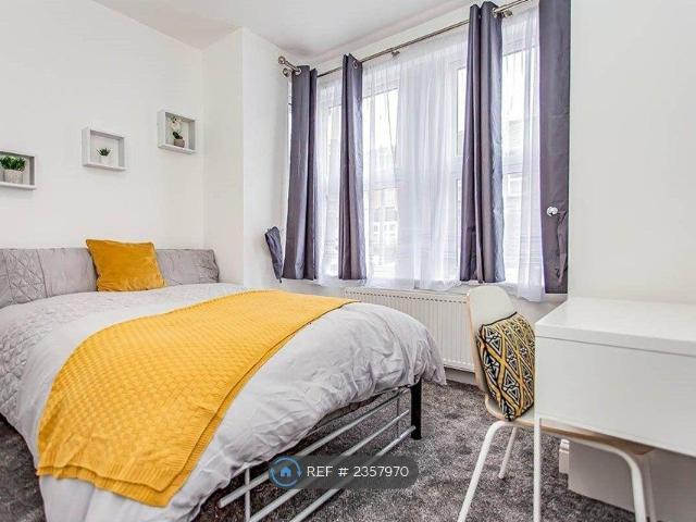 Marlborough Road, Watford WD18, Room to rent, £850 pcm | PrimeLocation