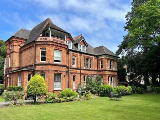 Marlborough Road, Westbourne, 2 Bedroom Apartment