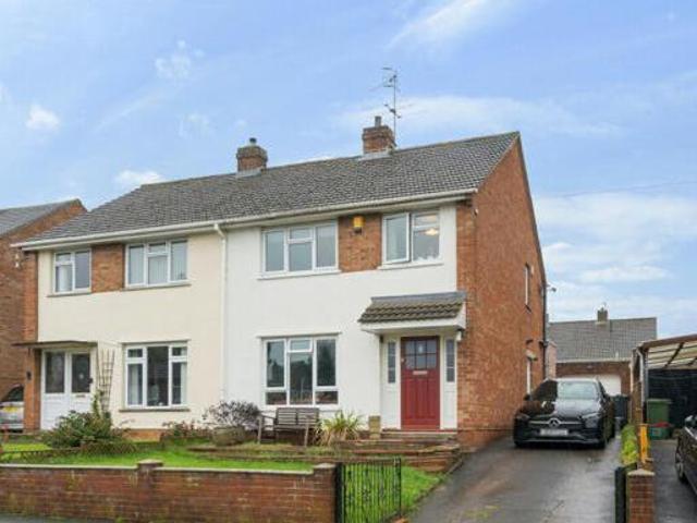 Marling Crescent, Stroud, 3 Bedroom Semi detached