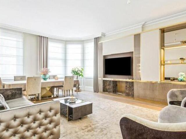 Marloes Road, Kensington, 3 Bedroom Flat