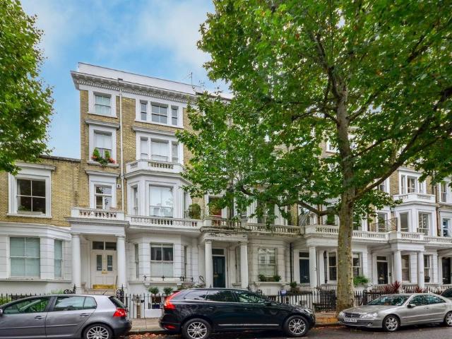 Marloes Road, Kensington, London, W8 Studio to rent £1,344 pcm £310 pw