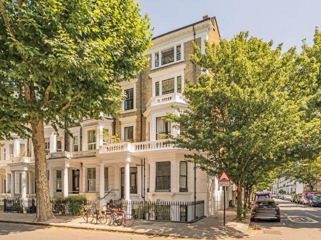 Marloes Road, London W8 1 bed flat to rent £2,950 pcm £681 pw