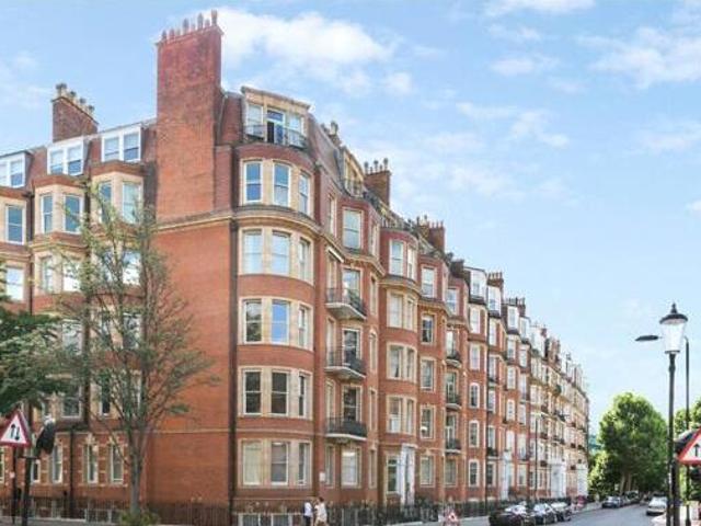 Marloes Road, London, 3 Bedroom Flat