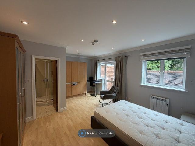 Marlow Bottom, Marlow SL7, Studio to rent, £1,045 pcm | PrimeLocation