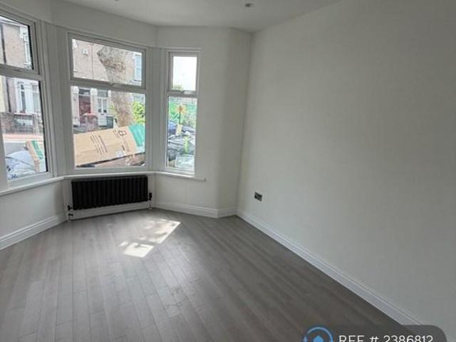Marlow Road, London, E6 5 bed terraced house to rent £3,300 pcm £762 pw