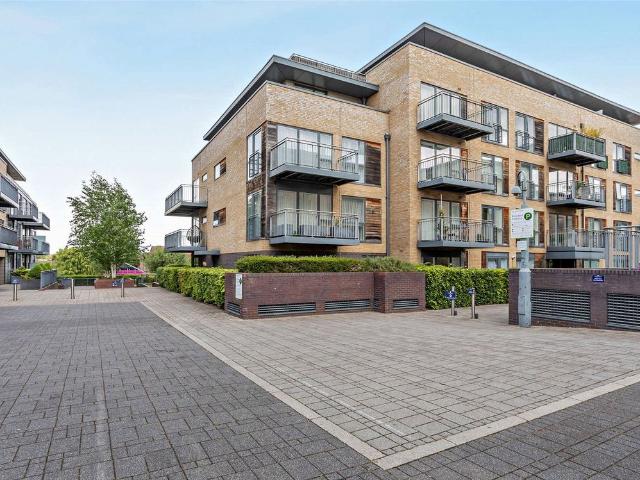 Marlowe House, Kingsley Walk, Cambridge CB5, 3 bed flat to rent, £4,500 pcm | PrimeLocation