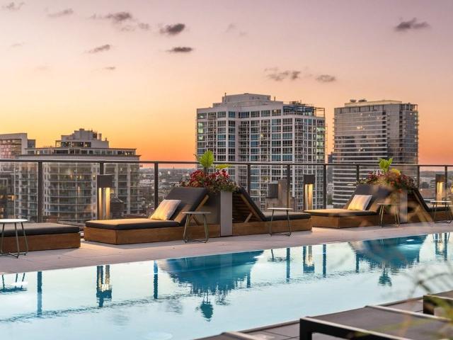Marlowe Studio Apartment for Rent at 169 W Huron St, Chicago, IL 60654 Near North Side