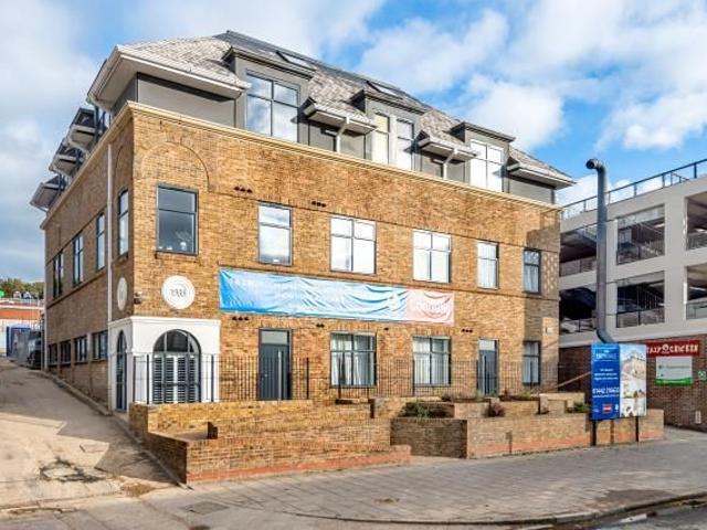 Marlowes, Hemel Hempstead HP1, 1 bed maisonette to rent, £1,250 pcm | PrimeLocation