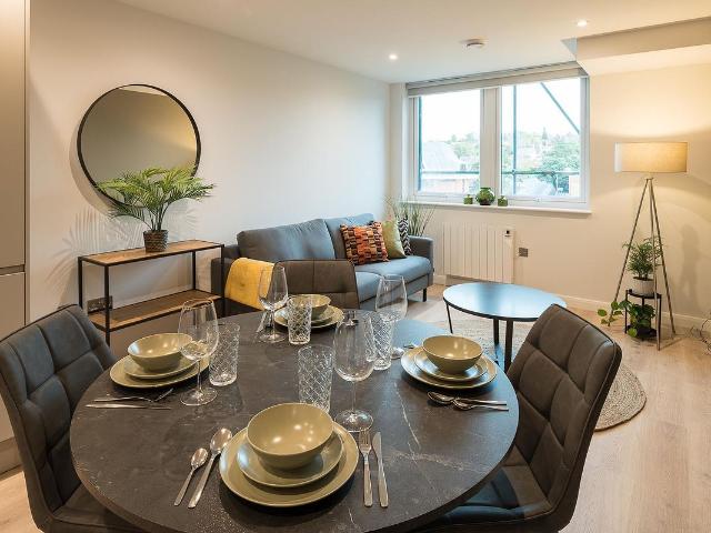 Marlowes, Hemel Hempstead HP1, 1 bed flat to rent, £1,300 pcm | PrimeLocation