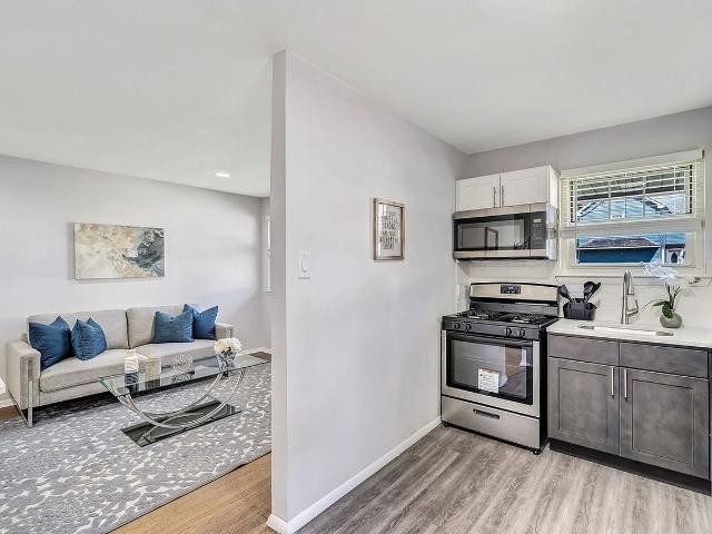Marlton Colonial Apartments 1 Bedroom Apartment for Rent at 6 N Locust Ave, Marlton, NJ 08053