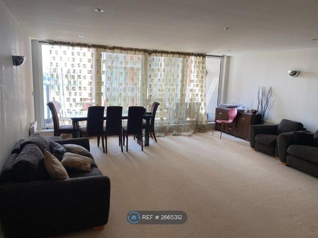 Marmara Apartments, London E16, 3 bed flat to rent, £3,000 pcm | PrimeLocation