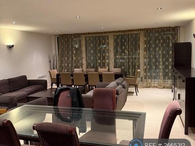 Marmara Apartments, London, E16 3 bed flat to rent £3,000 pcm £692 pw