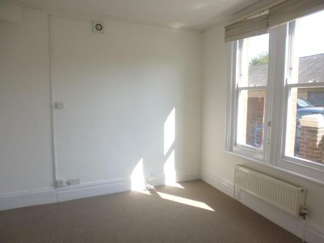 Marmion Road, Hove BN3, 2 bed flat to rent, £1,400 pcm | PrimeLocation