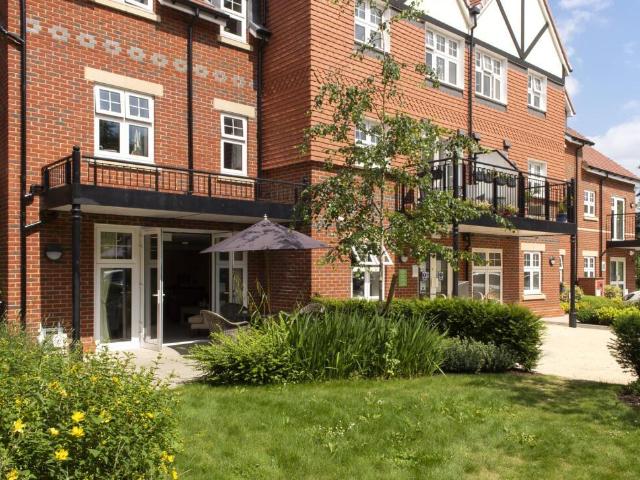 Marple Lane, Chalfont St Peter SL9 1 bed apartment to rent £4,735 pcm £1,093 pw