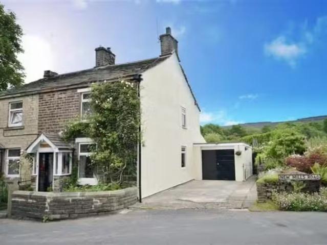 Marple Road, Chisworth, Glossop, 3 bedroom, Semi Detached
