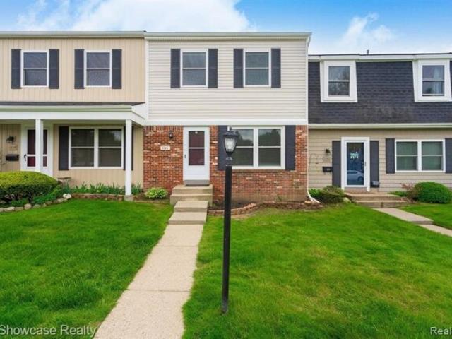 Marquette Ct, Rochester Hills, Condo For Sale
