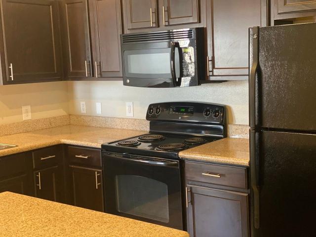 Marquis on Memorial Apartments 2 Bedroom Apartment for Rent at 14681 S 82nd East Ave, Bixby, OK 74008
