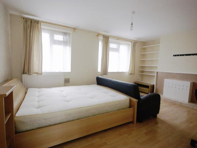 Marquis Road, Camden NW1, 3 bed flat to rent, £3,185 pcm | PrimeLocation