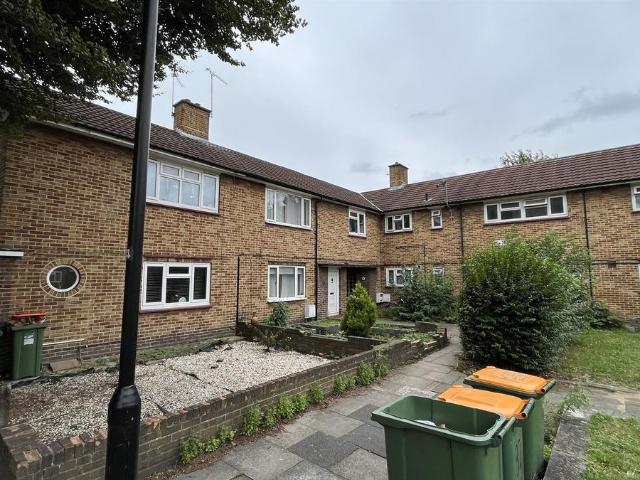 Marriott Road, London E15, 3 bed maisonette to rent, £2,999 pcm | PrimeLocation