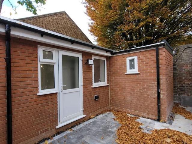 Marriott Road, London Studio to rent £1,150 pcm £265 pw