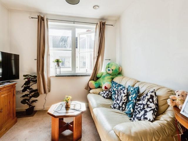 Marriotts Walk, WITNEY