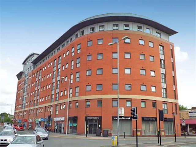 Marsden Road, Bolton BL1, 3 bed flat to rent, £975 pcm | PrimeLocation
