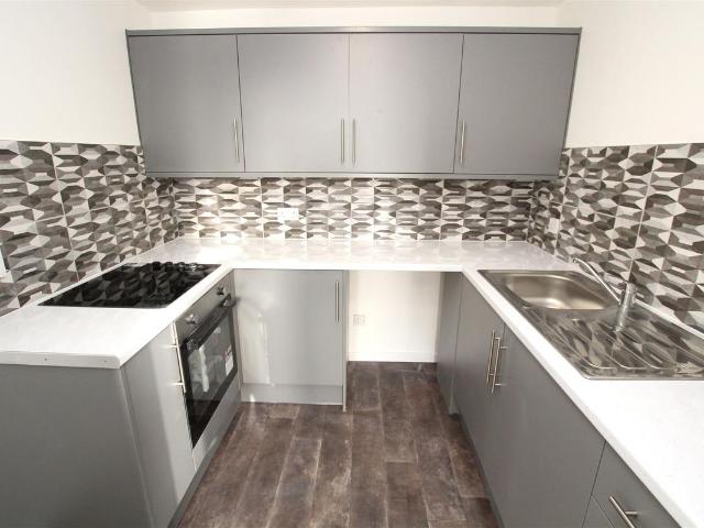 Marske Grove, Darlington DL3, 2 bed flat to rent, £695 pcm | PrimeLocation