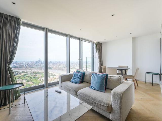 Marsh Wall, Canary Wharf, London E14, Studio to rent, £2,800 pcm | PrimeLocation